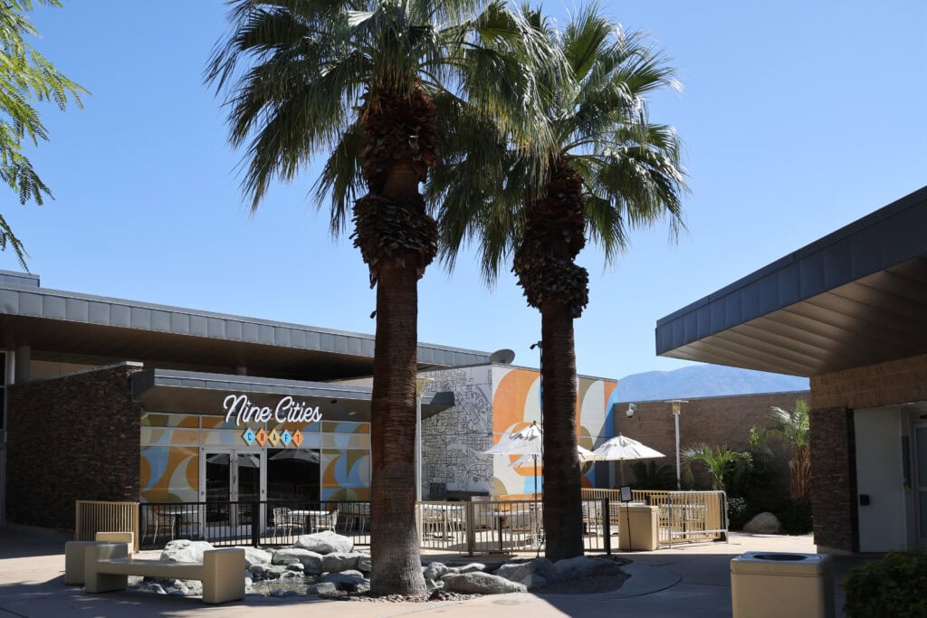 Shops, Restaurants & Amenities - Palm Springs International Airport ...